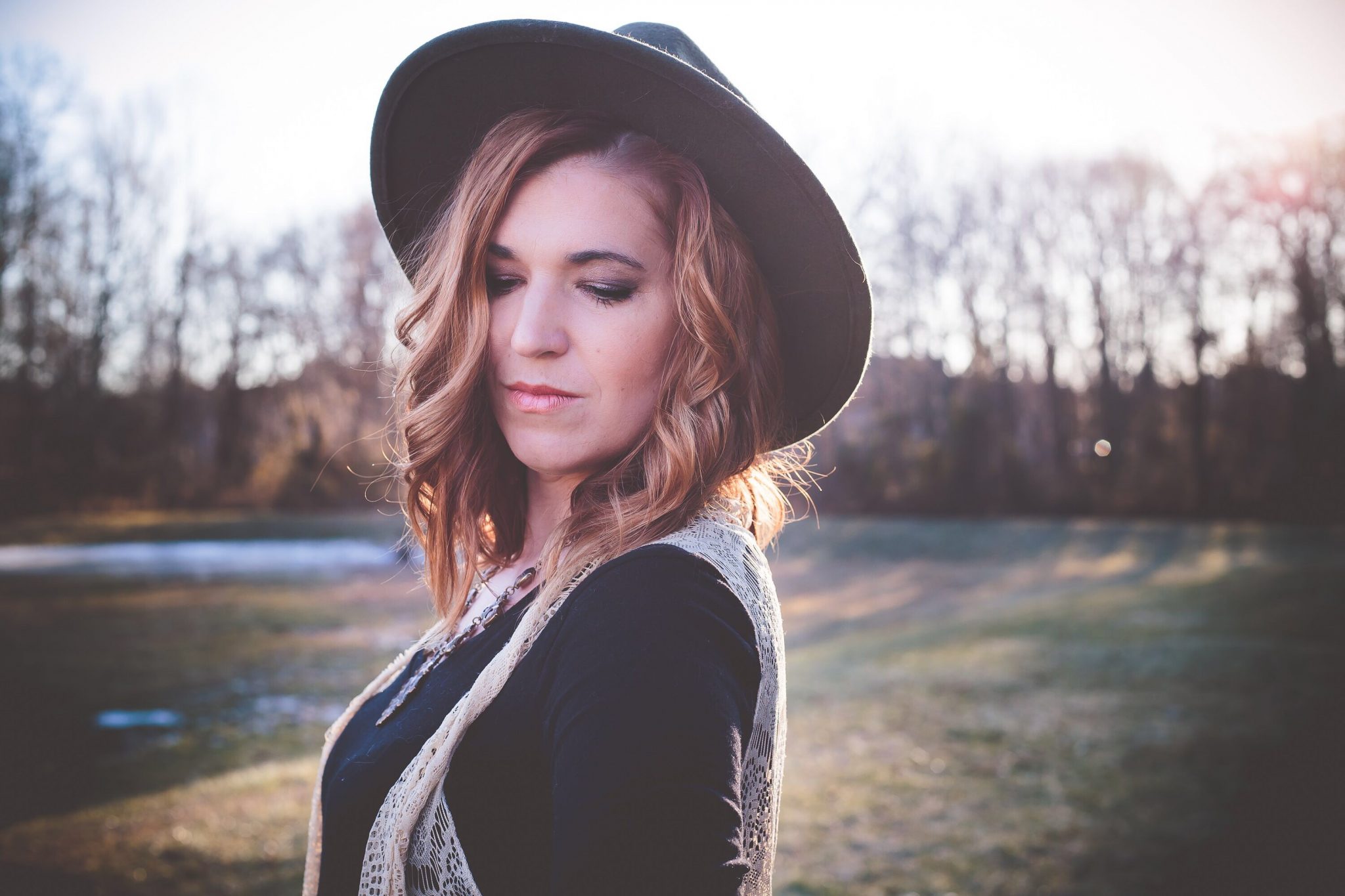 Song Premiere: Kate Mills’ “What Did You Think” • Americana Highways