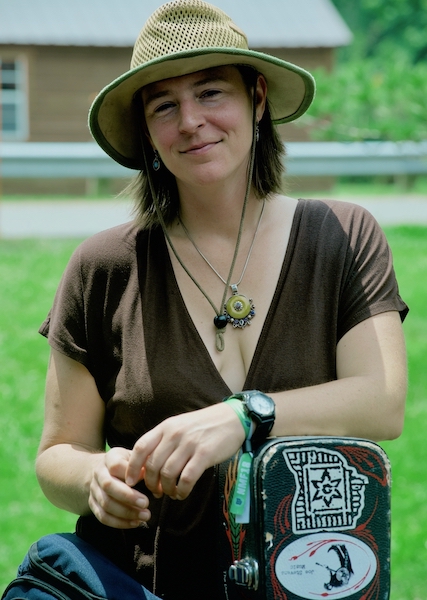 REVIEW: Megan Bee “Cottonwood” • Americana Highways