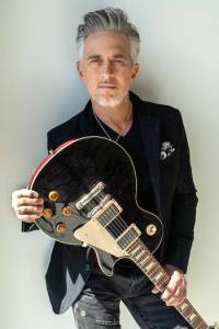 REVIEW: Colin James “Chasing The Sun” • Americana Highways